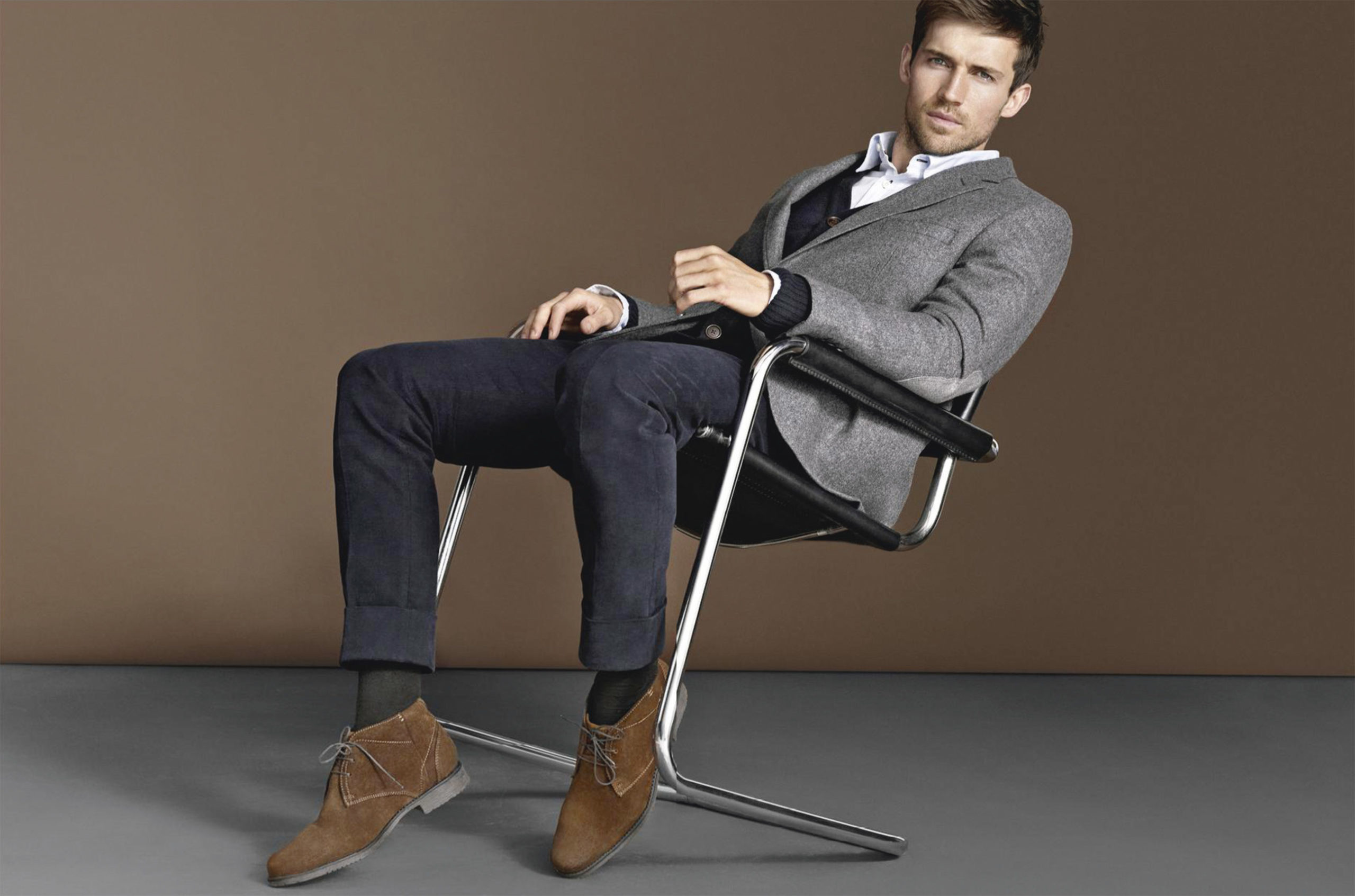 Le vêtement classique à la cote dans la mode masculine